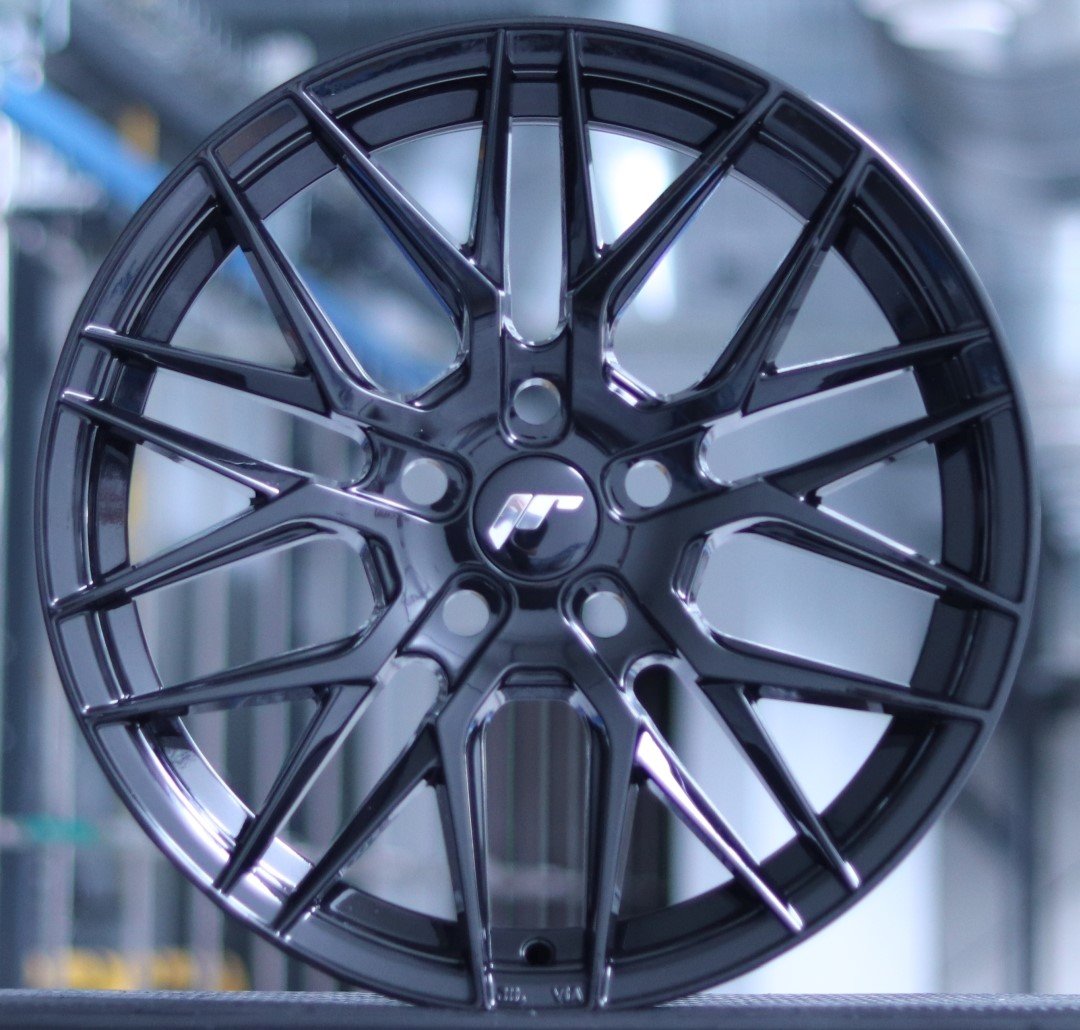 JR Wheels JR28 17x8 Gloss Black - Mod Central