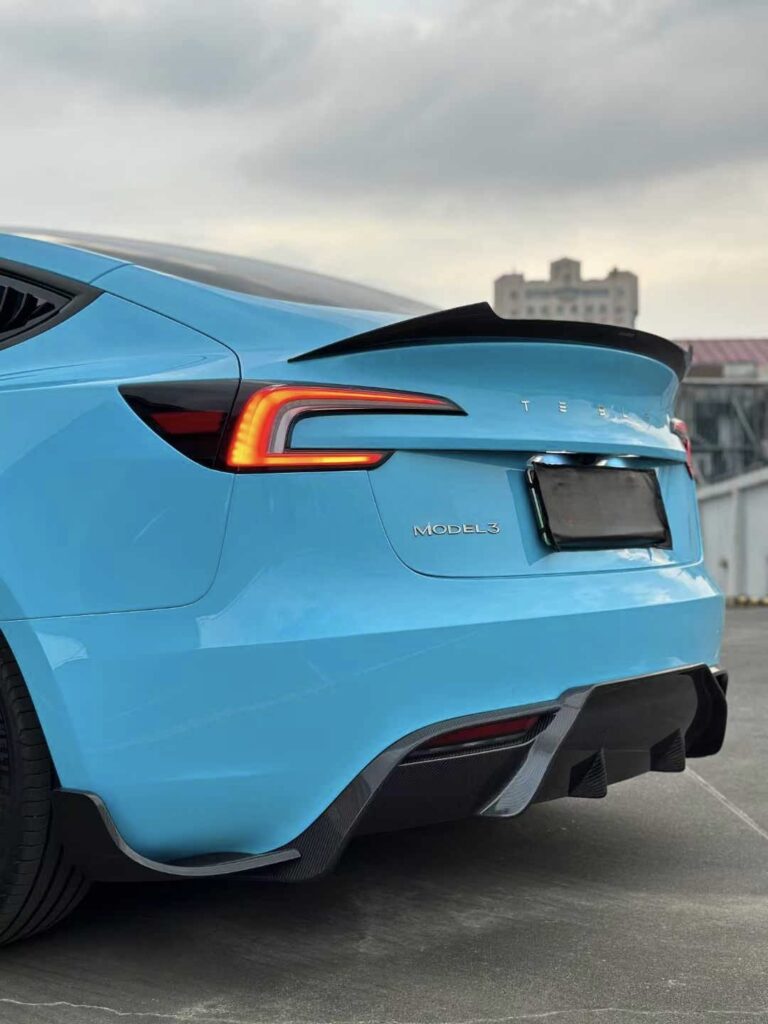 AERO CARBON - TESLA MODEL 3 HIGHLAND 2024+ DRY CARBON FIBRE REAR ...