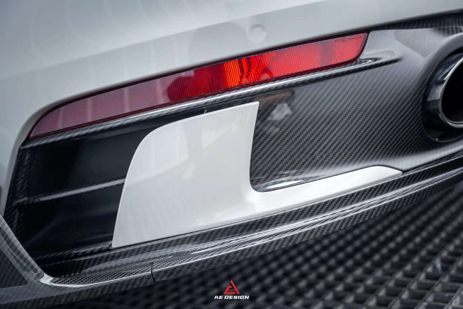 AE DESIGN - PORSCHE CARRERA 911 992 DRY CARBON FIBRE LED REAR DIFFUSER ...
