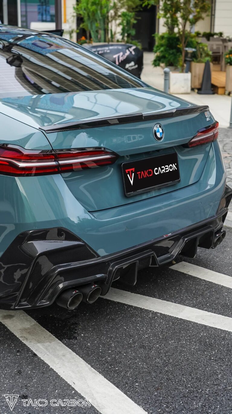 TAKD - BMW 5 SERIES G60 2024+ CARBON FIBRE REAR DIFFUSER - Mod Central